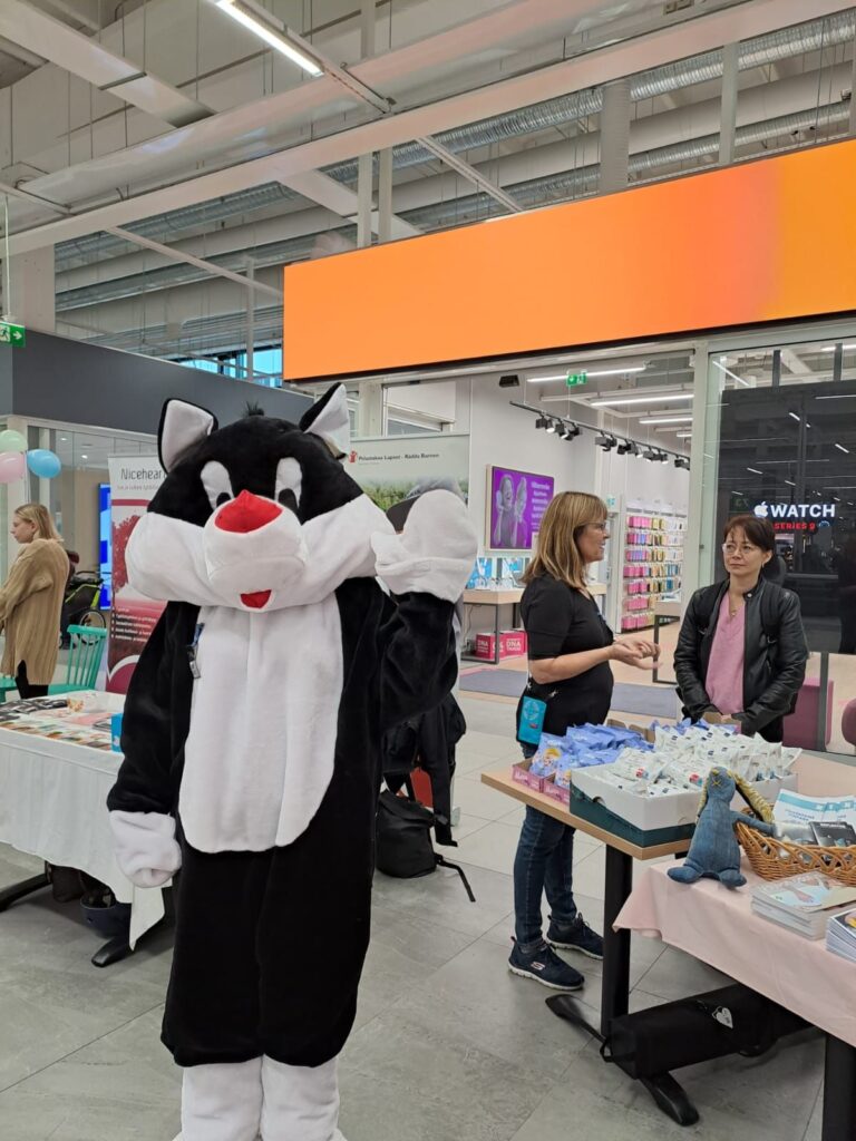 Vauvan päivänä lisättiin vauvamyönteisyyttä - Enska